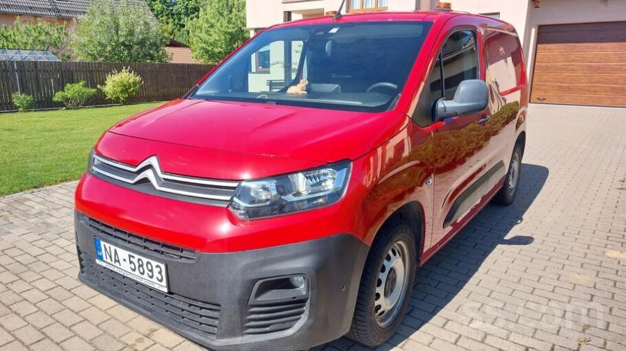 Sarkans Citroen Berlingo 2019 Rīga, ar dzinēja tilpumu 1.50 L un nobraukumu 263 tūkst. km par 9700 €, foto 1 vietnē AUTOMOTO.COM.LV