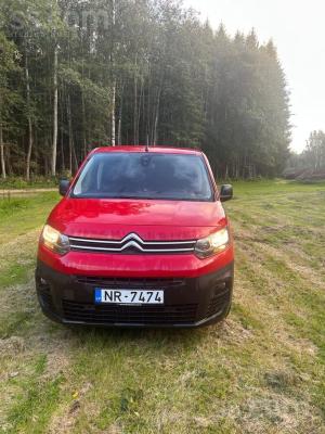Red Citroen Berlingo 2019 in Talsi, with an engine capacity of 1.50 L and mileage of 201 thousand km for 10799 €, photo  on AUTOMOTO.COM.LV
