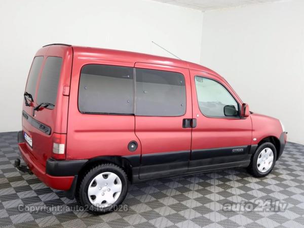 Red Citroen Berlingo 2006 in Tallinn, with an engine capacity of 1.60 L and mileage of 479 thousand km for 999 €, photo 3 on AUTOMOTO.COM.LV