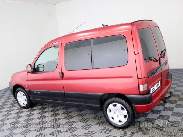 Red Citroen Berlingo 2006 in Tallinn, with an engine capacity of 1.60 L and mileage of 479 thousand km for 999 €, photo 4 on AUTOMOTO.COM.LV
