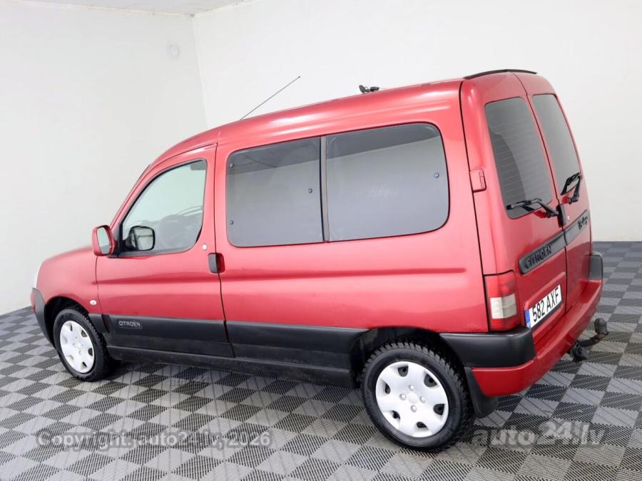 Sarkans Citroen Berlingo 2006 Tallina, ar dzinēja tilpumu 1.60 L un nobraukumu 479 tūkst. km par 999 €, foto 4 vietnē AUTOMOTO.COM.LV