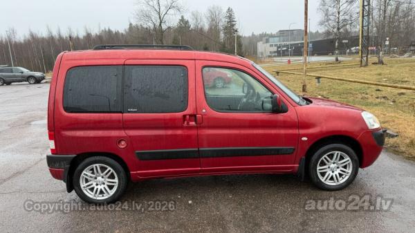 Red Citroen Berlingo 2007 in Tallinn, with an engine capacity of 1.60 L and mileage of 229 thousand km for 1200 €, photo 1 on AUTOMOTO.COM.LV