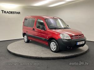 Sarkans Citroen Berlingo 2008 Pērnava, ar dzinēja tilpumu 1.40 L un nobraukumu 147 tūkst. km par 2990 €, foto 4 vietnē AUTOMOTO.COM.LV