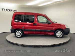 Sarkans Citroen Berlingo 2008 Pērnava, ar dzinēja tilpumu 1.40 L un nobraukumu 147 tūkst. km par 2990 €, foto 5 vietnē AUTOMOTO.COM.LV