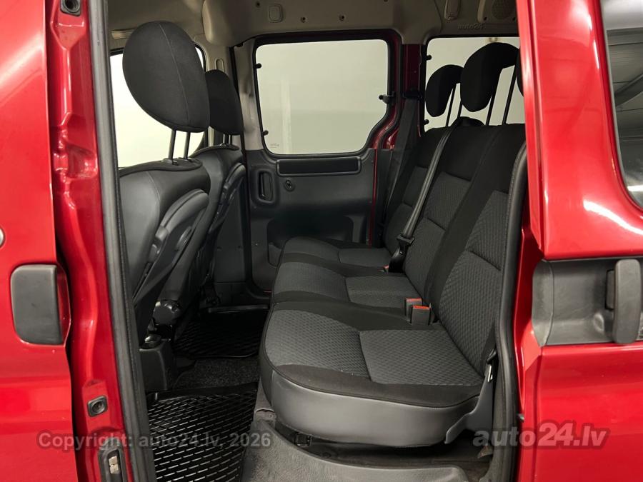 Sarkans Citroen Berlingo 2008 Pērnava, ar dzinēja tilpumu 1.40 L un nobraukumu 147 tūkst. km par 2990 €, foto 11 vietnē AUTOMOTO.COM.LV