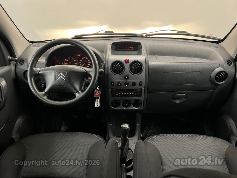 Sarkans Citroen Berlingo 2008 Pērnava, ar dzinēja tilpumu 1.40 L un nobraukumu 147 tūkst. km par 2990 €, foto 13 vietnē AUTOMOTO.COM.LV