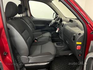 Sarkans Citroen Berlingo 2008 Pērnava, ar dzinēja tilpumu 1.40 L un nobraukumu 147 tūkst. km par 2990 €, foto 21 vietnē AUTOMOTO.COM.LV