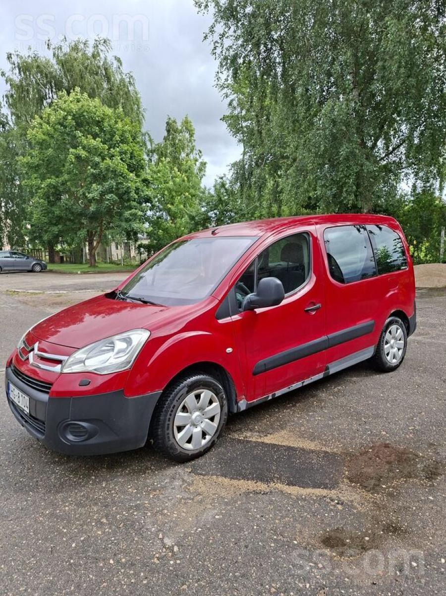 Sarkans Citroen Berlingo 2009 Jēkabpils, ar dzinēja tilpumu 1.50 L un nobraukumu 309 tūkst. km par 2450 €, foto 3 vietnē AUTOMOTO.COM.LV