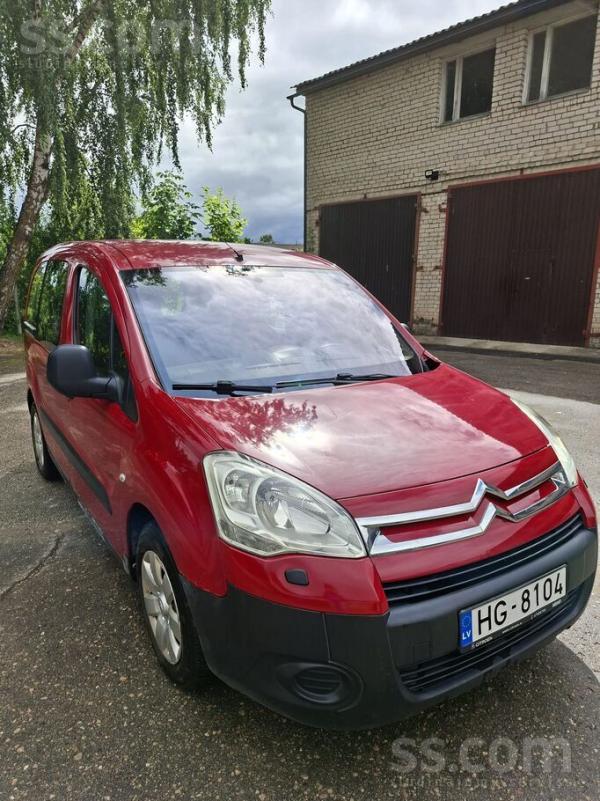 Sarkans Citroen Berlingo 2009 Jēkabpils, ar dzinēja tilpumu 1.50 L un nobraukumu 309 tūkst. km par 2450 €, foto 6 vietnē AUTOMOTO.COM.LV
