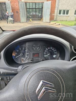 Sarkans Citroen Berlingo 2009 Jēkabpils, ar dzinēja tilpumu 1.50 L un nobraukumu 309 tūkst. km par 2450 €, foto 9 vietnē AUTOMOTO.COM.LV