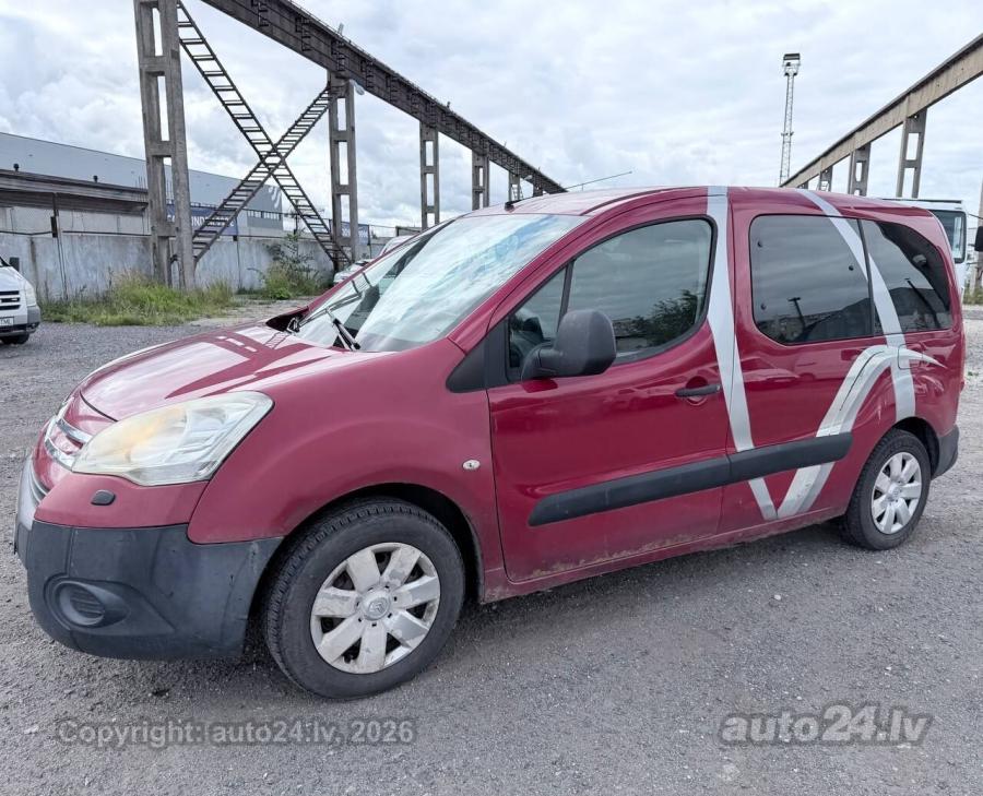 Red Citroen Berlingo 2010 in Tallinn, with an engine capacity of 1.60 L and mileage of 339 thousand km for 899 €, photo 3 on AUTOMOTO.COM.LV