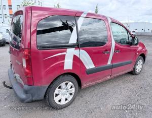 Red Citroen Berlingo 2010 in Tallinn, with an engine capacity of 1.60 L and mileage of 339 thousand km for 899 €, photo 4 on AUTOMOTO.COM.LV