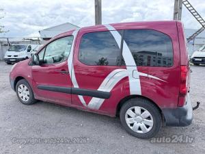 Red Citroen Berlingo 2010 in Tallinn, with an engine capacity of 1.60 L and mileage of 339 thousand km for 899 €, photo 5 on AUTOMOTO.COM.LV