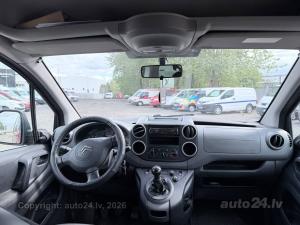 Red Citroen Berlingo 2010 in Tallinn, with an engine capacity of 1.60 L and mileage of 339 thousand km for 899 €, photo 6 on AUTOMOTO.COM.LV