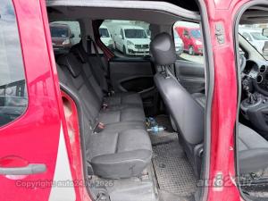 Red Citroen Berlingo 2010 in Tallinn, with an engine capacity of 1.60 L and mileage of 339 thousand km for 899 €, photo 8 on AUTOMOTO.COM.LV