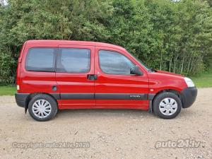 Sarkans Citroen Berlingo 2010 Paide, ar dzinēja tilpumu 1.60 L un nobraukumu 360 tūkst. km par 2490 €, foto 3 vietnē AUTOMOTO.COM.LV