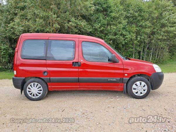 Sarkans Citroen Berlingo 2010 Paide, ar dzinēja tilpumu 1.60 L un nobraukumu 360 tūkst. km par 2490 €, foto 2 vietnē AUTOMOTO.COM.LV