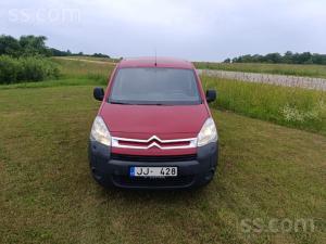 Sarkans Citroen Berlingo 2010 Rīga, ar dzinēja tilpumu 1.60 L un nobraukumu 199 tūkst. km par 3100 €, foto 7 vietnē AUTOMOTO.COM.LV
