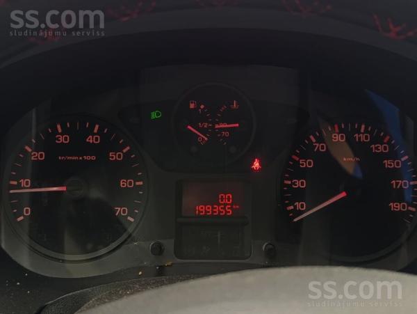 Citroen Berlingo 2010 Rīga vietnē Sarkans Citroen Berlingo 2010 Rīga, ar dzinēja tilpumu 1.60 L un nobraukumu 199 tūkst. km par 3100 €, foto 9 vietnē AUTOMOTO.COM.LV