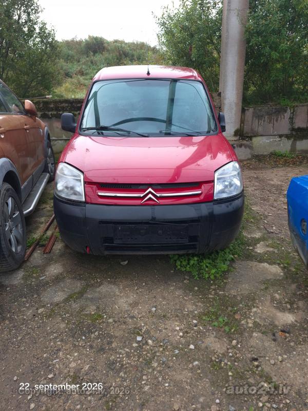 Citroen Berlingo 2010 PÄrnava vietnÄ Sarkans Citroen Berlingo 2010 PÄrnava, ar dzinÄja tilpumu 1.40 L un nobraukumu 270 tÅ«kst. km par 350 ā¬, foto 1 vietnÄ AUTOMOTO.COM.LV