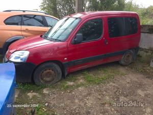 Red Citroen Berlingo 2010 in Parnu, with an engine capacity of 1.40 L and mileage of 270 thousand km for 350 €, photo 9 on AUTOMOTO.COM.LV