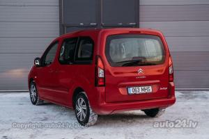 Red Citroen Berlingo 2012 in Tallinn, with an engine capacity of 1.60 L and mileage of 172 thousand km for 4990 €, photo 4 on AUTOMOTO.COM.LV