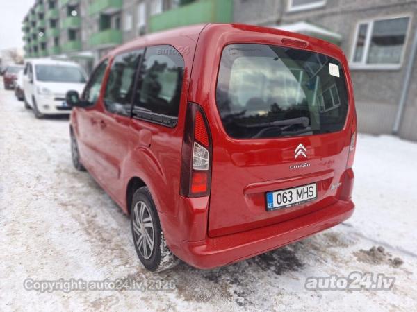 Sarkans Citroen Berlingo 2013 Tallina, ar dzinēja tilpumu 1.60 L un nobraukumu 171 tūkst. km par 3999 €, foto 2 vietnē AUTOMOTO.COM.LV