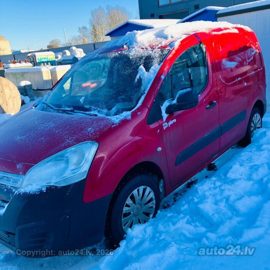 Red Citroen Berlingo 2018 in Tallinn, with an engine capacity of 1.60 L and mileage of 315 thousand km for 5600 €, photo 2 on AUTOMOTO.COM.LV
