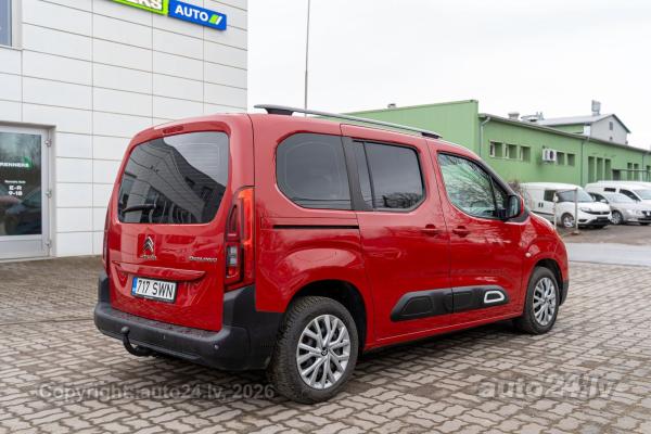 Red Citroen Berlingo 2019 in Tallinn, with an engine capacity of 1.50 L and mileage of 90 thousand km for 12900 €, photo 5 on AUTOMOTO.COM.LV