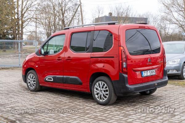 Red Citroen Berlingo 2019 in Tallinn, with an engine capacity of 1.50 L and mileage of 90 thousand km for 12900 €, photo 7 on AUTOMOTO.COM.LV