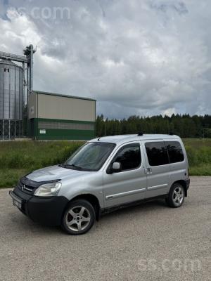 Citroen Berlingo 2005 Rēzekne, ar dzinēja tilpumu 1.40 L un nobraukumu 273 tūkst. km par 1100 €, foto 2 vietnē AUTOMOTO.COM.LV
