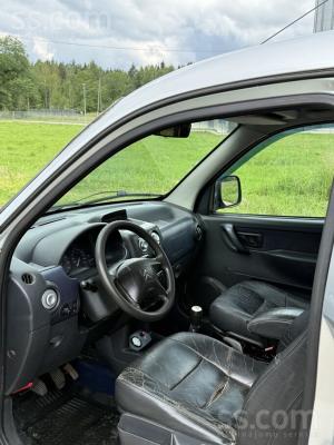 Citroen Berlingo 2005 Rēzekne, ar dzinēja tilpumu 1.40 L un nobraukumu 273 tūkst. km par 1100 €, foto 5 vietnē AUTOMOTO.COM.LV