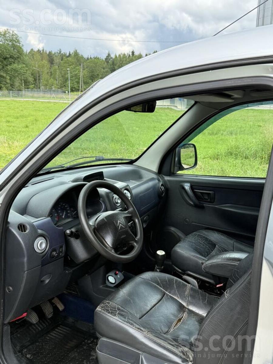 Citroen Berlingo 2005 Rēzekne, ar dzinēja tilpumu 1.40 L un nobraukumu 273 tūkst. km par 1100 €, foto 5 vietnē AUTOMOTO.COM.LV