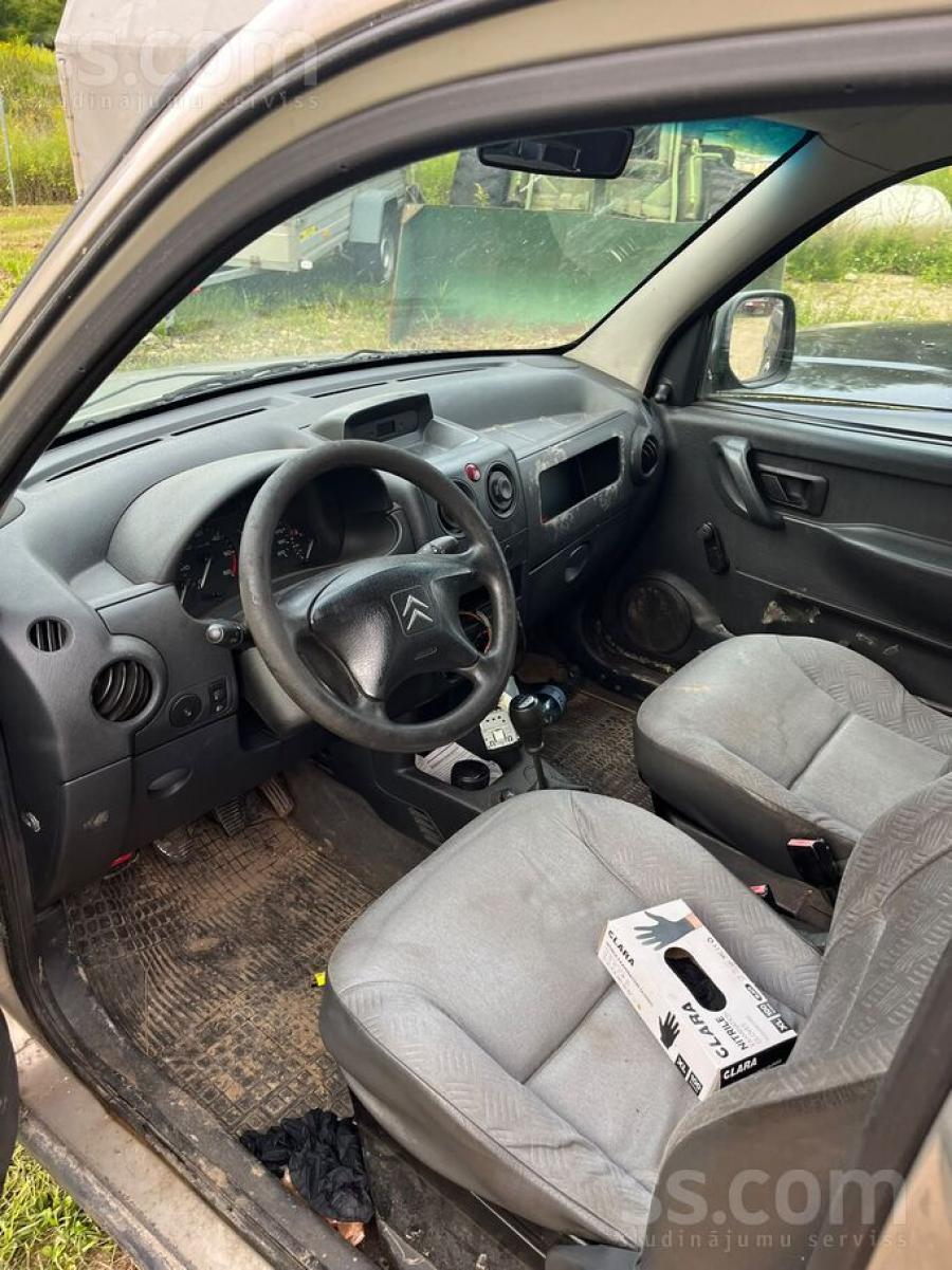 Citroen Berlingo 2005 Rīga, ar dzinēja tilpumu 1.90 L un nobraukumu 361 tūkst. km par 350 €, foto 5 vietnē AUTOMOTO.COM.LV