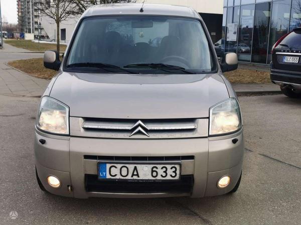 Citroen Berlingo 2008 Viļņa, ar dzinēja tilpumu 1.60 L un nobraukumu 400 tūkst. km par 500 €, foto 1 vietnē AUTOMOTO.COM.LV