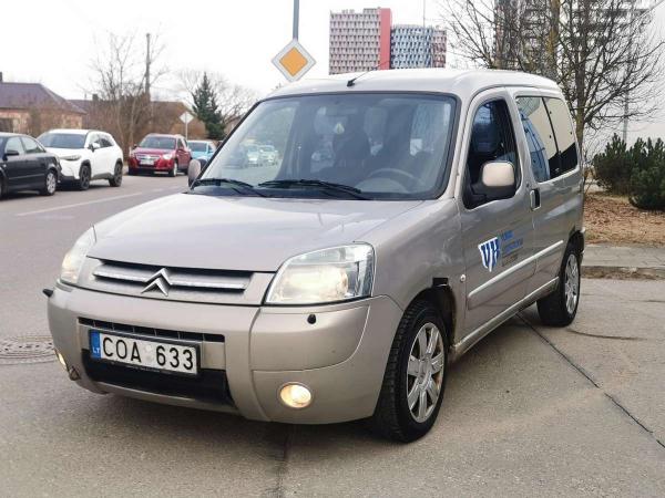 Citroen Berlingo 2008 Viļņa, ar dzinēja tilpumu 1.60 L un nobraukumu 400 tūkst. km par 500 €, foto 2 vietnē AUTOMOTO.COM.LV