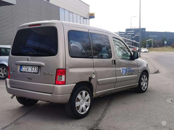 Citroen Berlingo 2008 Viļņa, ar dzinēja tilpumu 1.60 L un nobraukumu 400 tūkst. km par 500 €, foto 4 vietnē AUTOMOTO.COM.LV