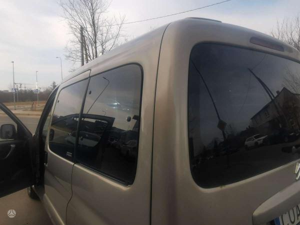 Citroen Berlingo 2008 Viļņa, ar dzinēja tilpumu 1.60 L un nobraukumu 400 tūkst. km par 500 €, foto 10 vietnē AUTOMOTO.COM.LV