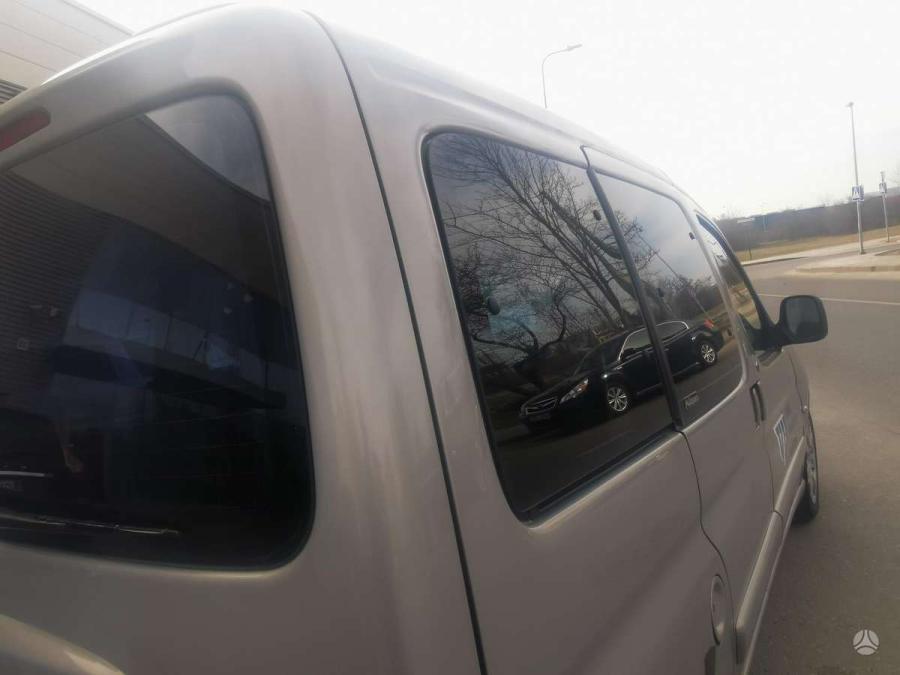 Citroen Berlingo 2008 Viļņa, ar dzinēja tilpumu 1.60 L un nobraukumu 400 tūkst. km par 500 €, foto 12 vietnē AUTOMOTO.COM.LV