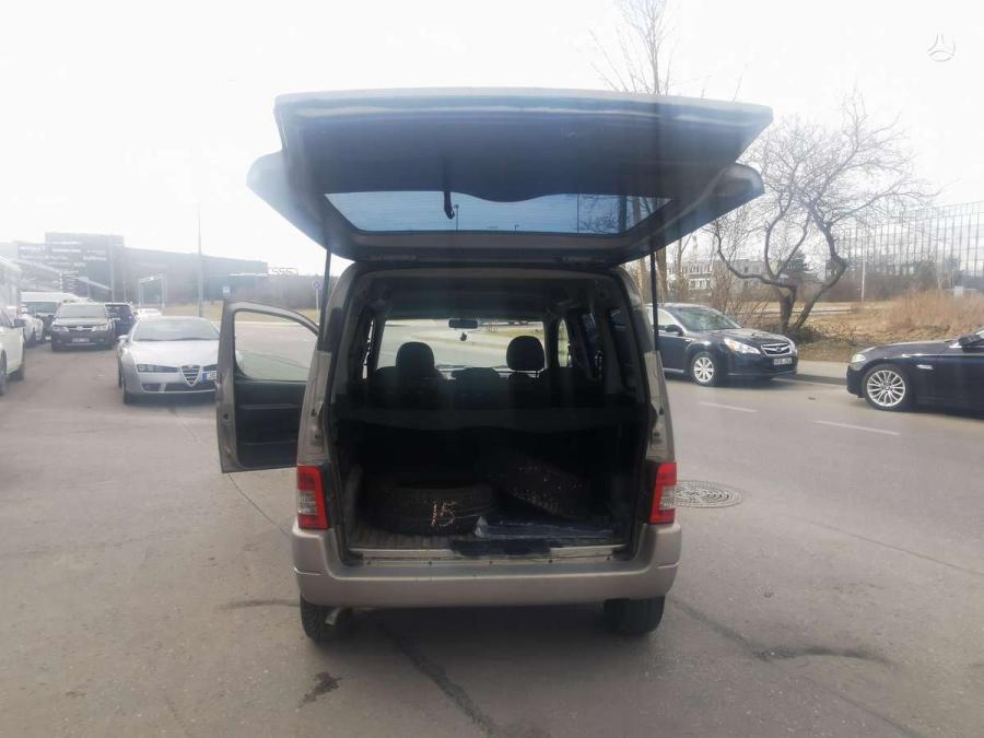 Citroen Berlingo 2008 Viļņa, ar dzinēja tilpumu 1.60 L un nobraukumu 400 tūkst. km par 500 €, foto 16 vietnē AUTOMOTO.COM.LV