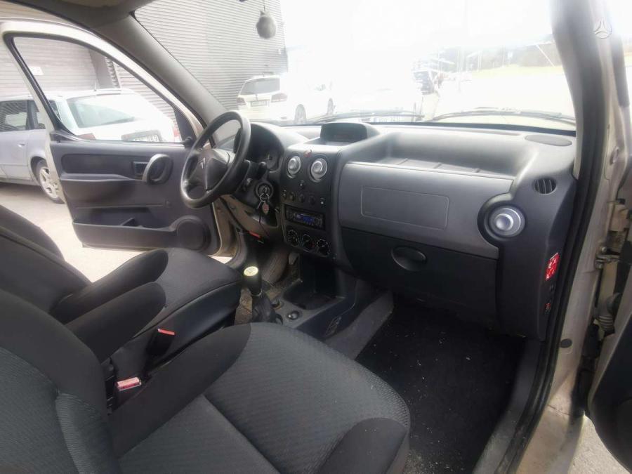 Citroen Berlingo 2008 Viļņa, ar dzinēja tilpumu 1.60 L un nobraukumu 400 tūkst. km par 500 €, foto 18 vietnē AUTOMOTO.COM.LV