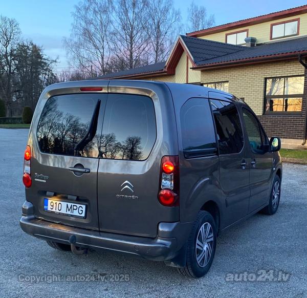 Citroen Berlingo 2015 Tallina, ar dzinēja tilpumu 1.60 L un nobraukumu 320 tūkst. km par 5870 €, foto 3 vietnē AUTOMOTO.COM.LV