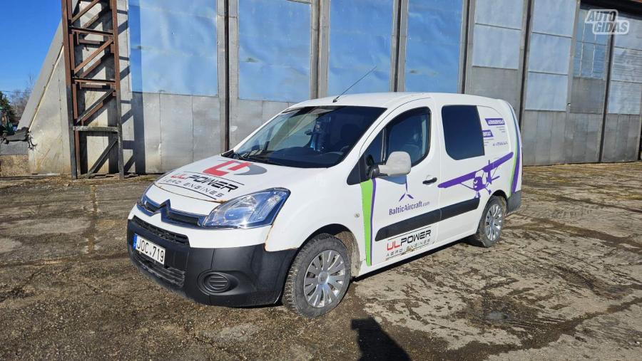 Citroen Berlingo 2015 in Siauliai, with an engine capacity of 1.60 L and mileage of 380 thousand km for 2600 €, photo 2 on AUTOMOTO.COM.LV
