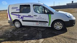 Citroen Berlingo 2015 in Siauliai, with an engine capacity of 1.60 L and mileage of 380 thousand km for 2600 €, photo 4 on AUTOMOTO.COM.LV