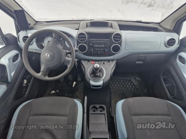 Balts Citroen Berlingo 2014 Tallina, ar dzinēja tilpumu 1.60 L un nobraukumu 207 tūkst. km par 2700 €, foto 5 vietnē AUTOMOTO.COM.LV