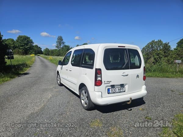 White Citroen Berlingo 2015 in Tallinn, with an engine capacity of 1.60 L and mileage of 255 thousand km for 3300 €, photo 3 on AUTOMOTO.COM.LV