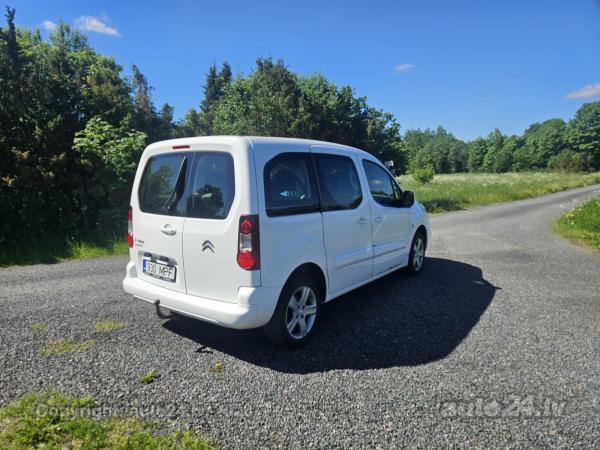 White Citroen Berlingo 2015 in Tallinn, with an engine capacity of 1.60 L and mileage of 255 thousand km for 3300 €, photo 4 on AUTOMOTO.COM.LV