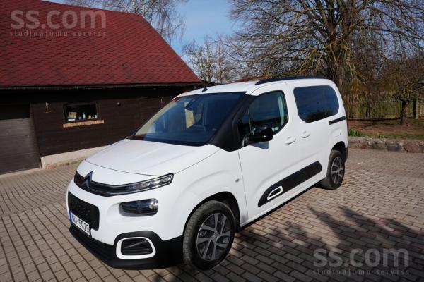 Balts Citroen Berlingo 2023 Dobele, ar dzinēja tilpumu 1.50 L un nobraukumu 87 tūkst. km par 13300 €, foto 4 vietnē AUTOMOTO.COM.LV