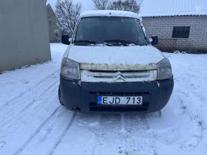 Balts Citroen Berlingo 2009 Viļņa, ar dzinēja tilpumu 1.60 L un nobraukumu 300 tūkst. km par 350 €, foto  vietnē AUTOMOTO.COM.LV