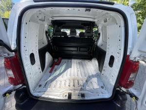 Balts Citroen Berlingo 2009 Šauļi, ar dzinēja tilpumu 1.56 L un nobraukumu 340 tūkst. km par 2150 €, foto 14 vietnē AUTOMOTO.COM.LV